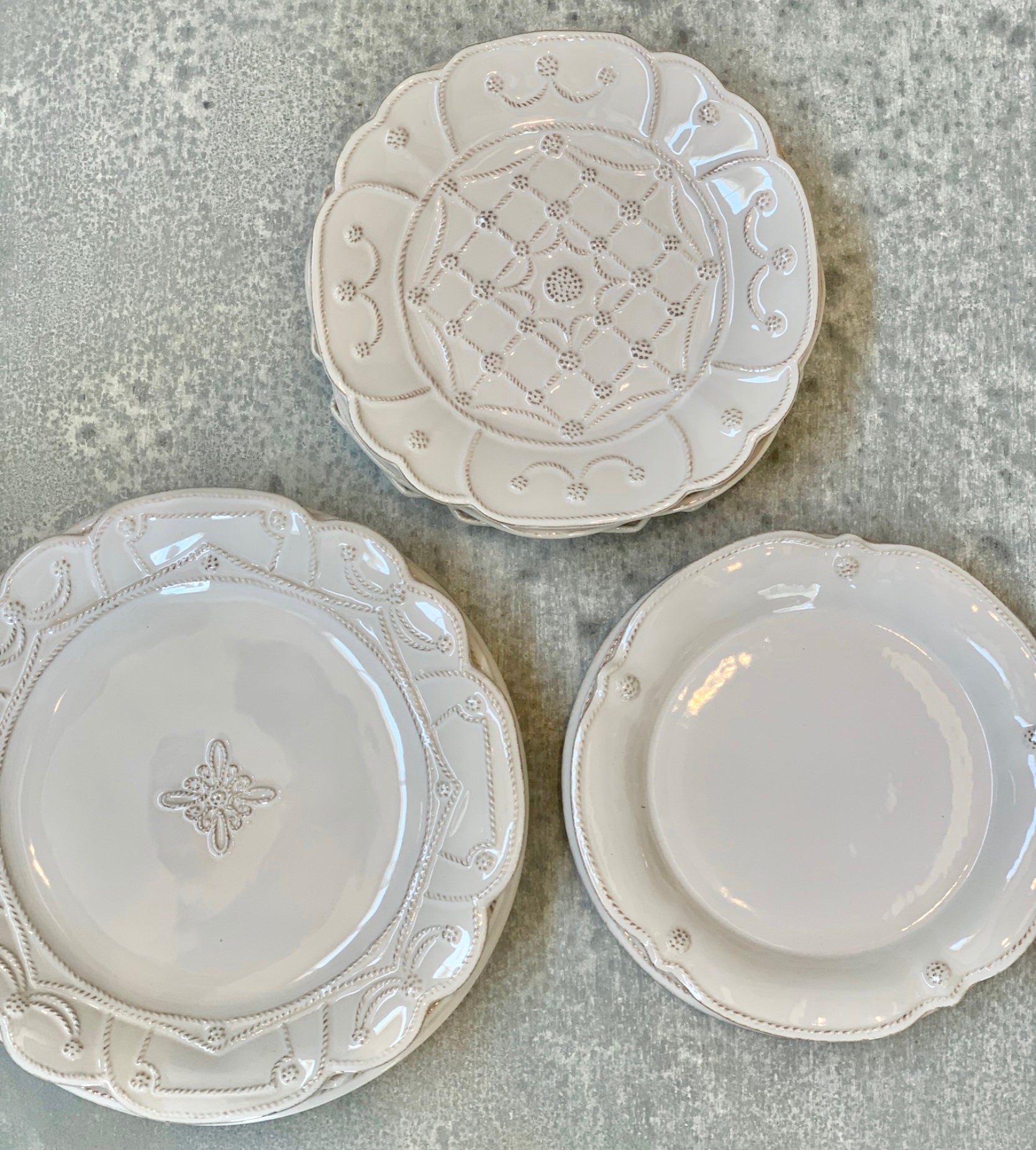 Berry & Thread Flared Dinner Plate | European décor for the modern ...